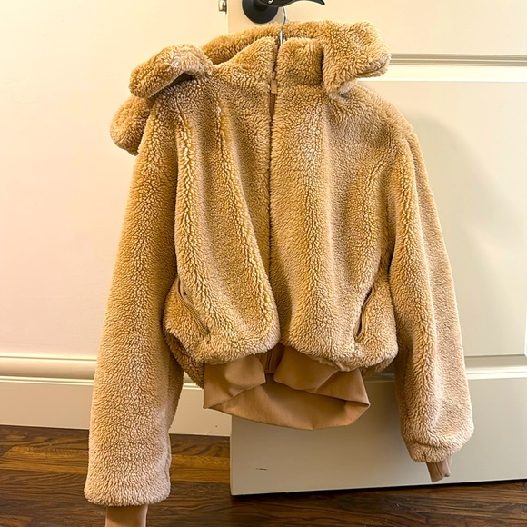 ALO Yoga | Jackets & Coats | Foxy Sherpa Jacket Camel | Poshmark